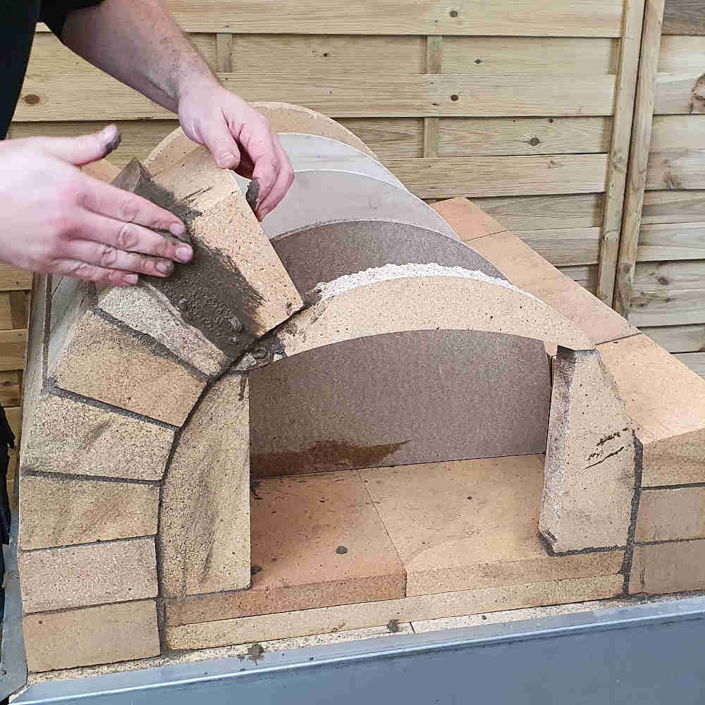 Bauanleitung: Rundbogen bauen für Steinöfen